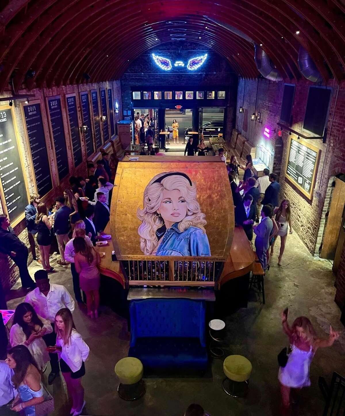 16 excellent bars in downtown Houston to visit now