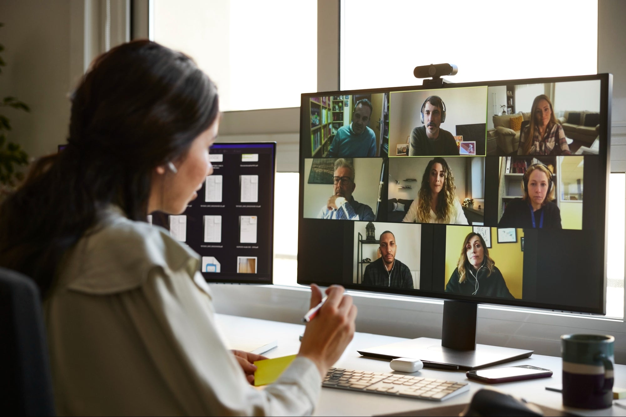 Tips and Strategies for Managing a Large Virtual Team