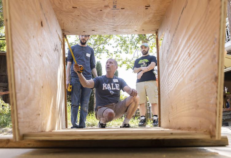 Inside the DIY effort to deliver tiny homes to homeless people: $1,000 ...
