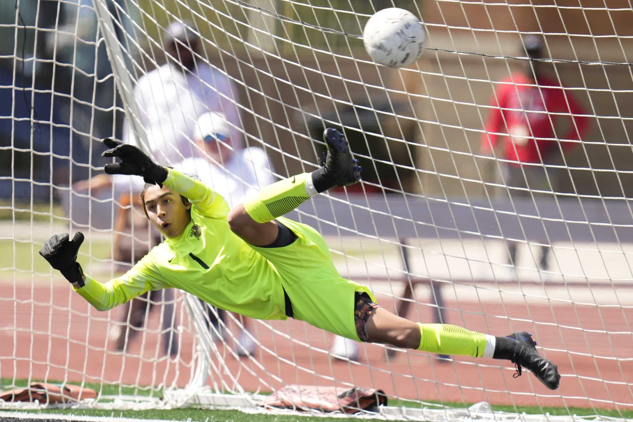 Jordan, Paetow earn all-district soccer awards
