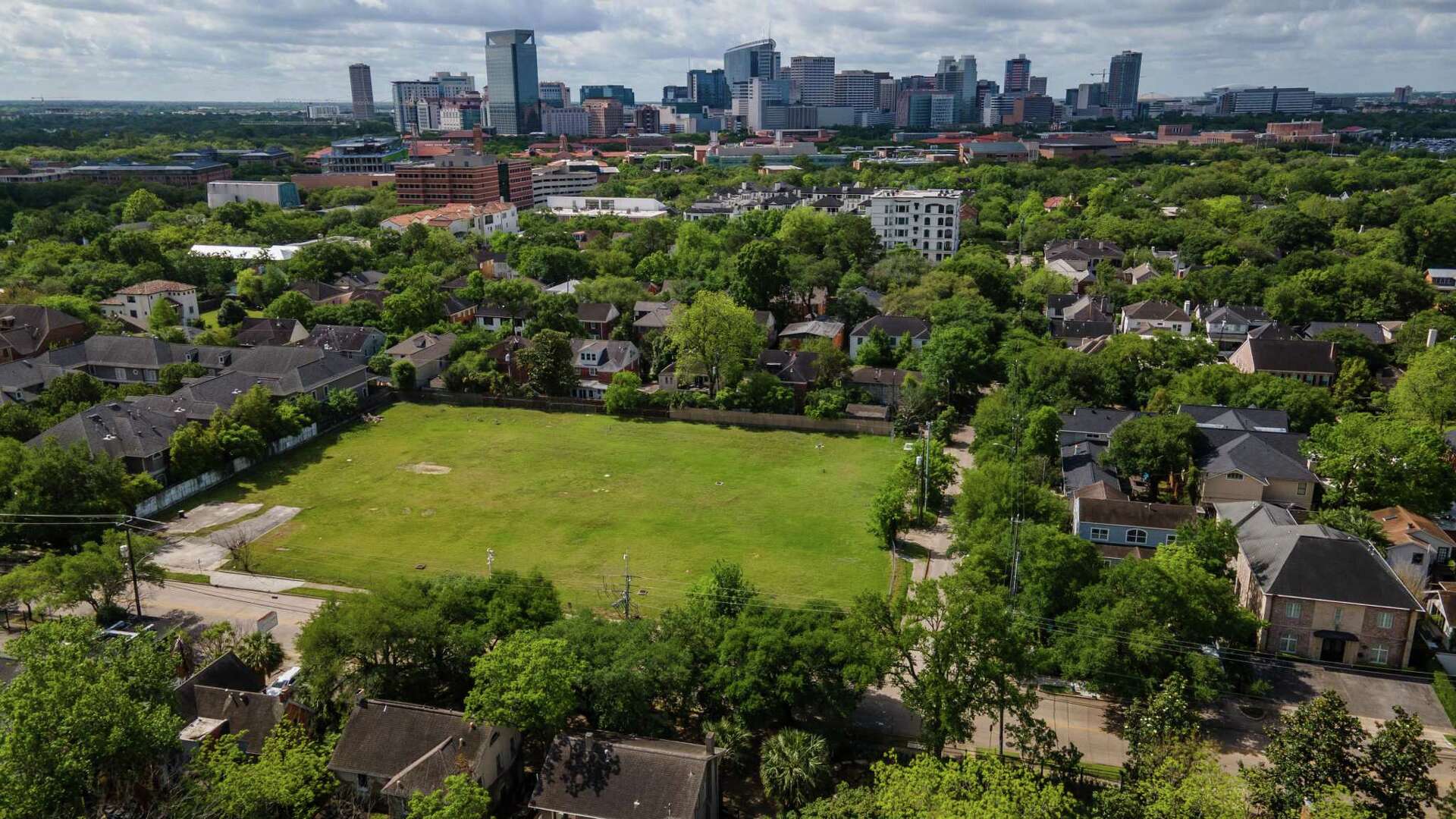 Houston plans 20-story luxury tower on Ashby site near Rice