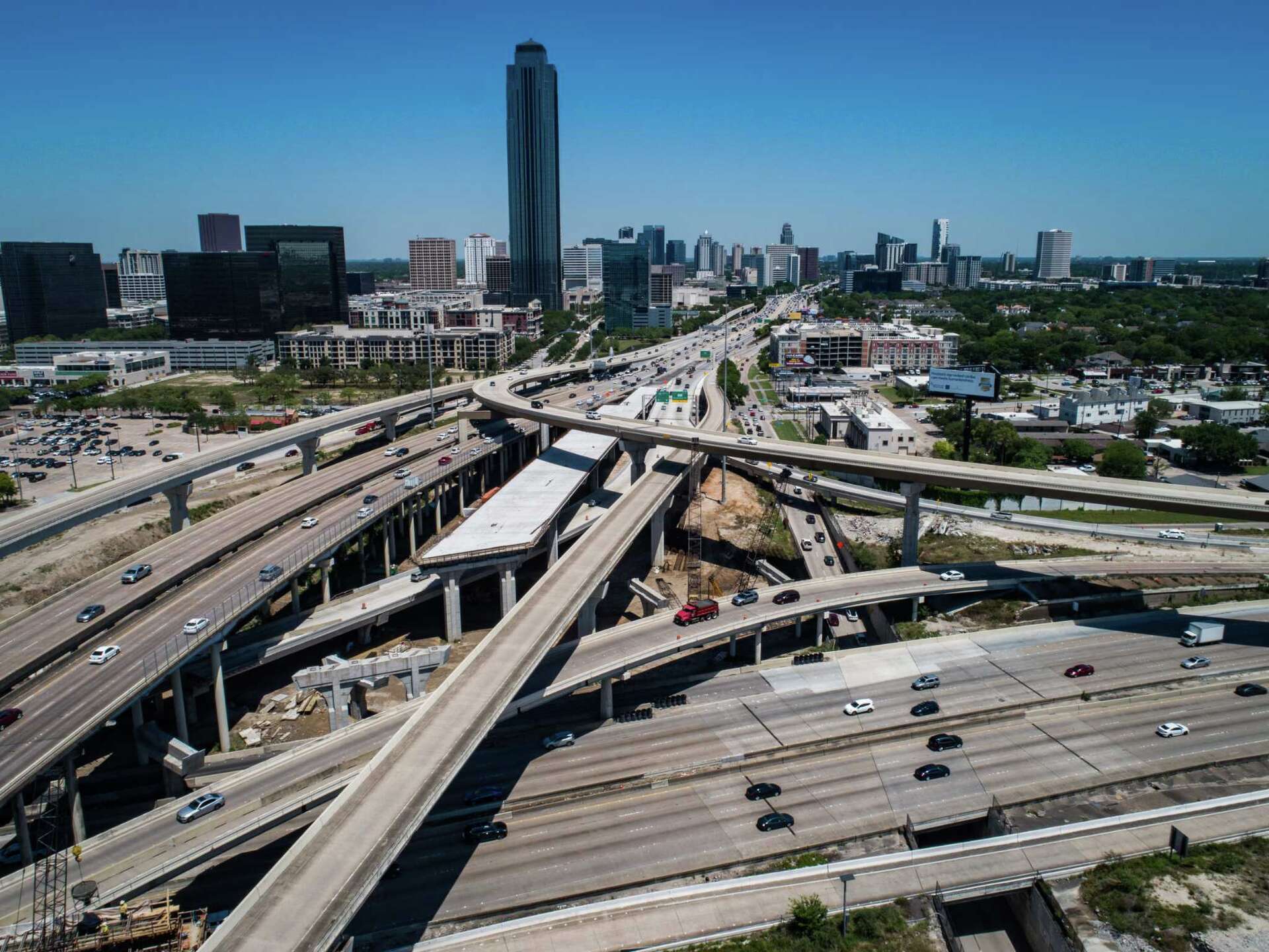 610-69 interchange work closing southbound loop lanes