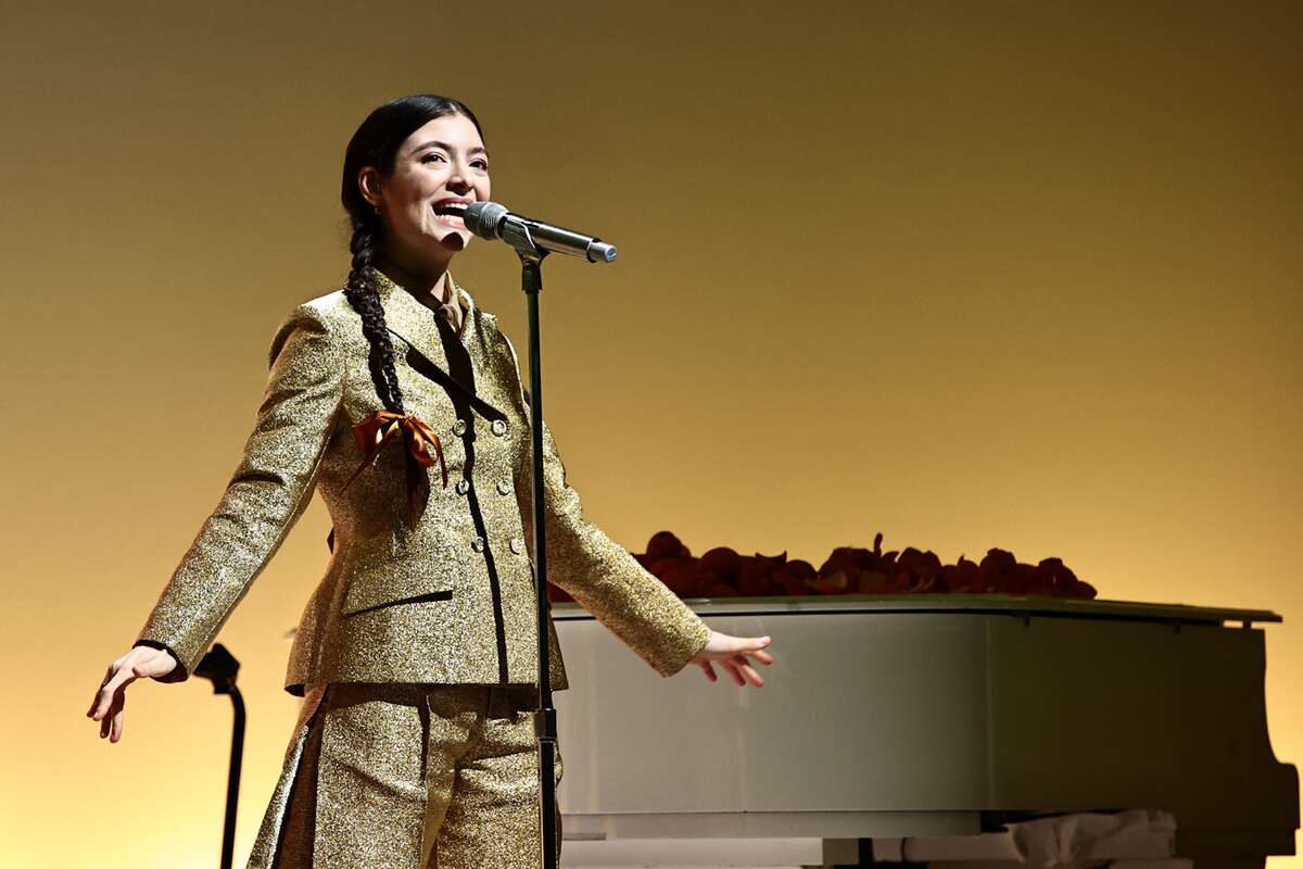 Lorde is playing in San Francisco May 3 and tickets are still available