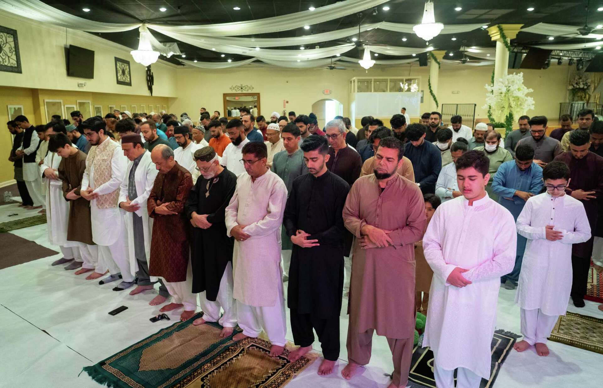 Festival of Eid highlights Ramadan giving from Houston Muslims, with ...