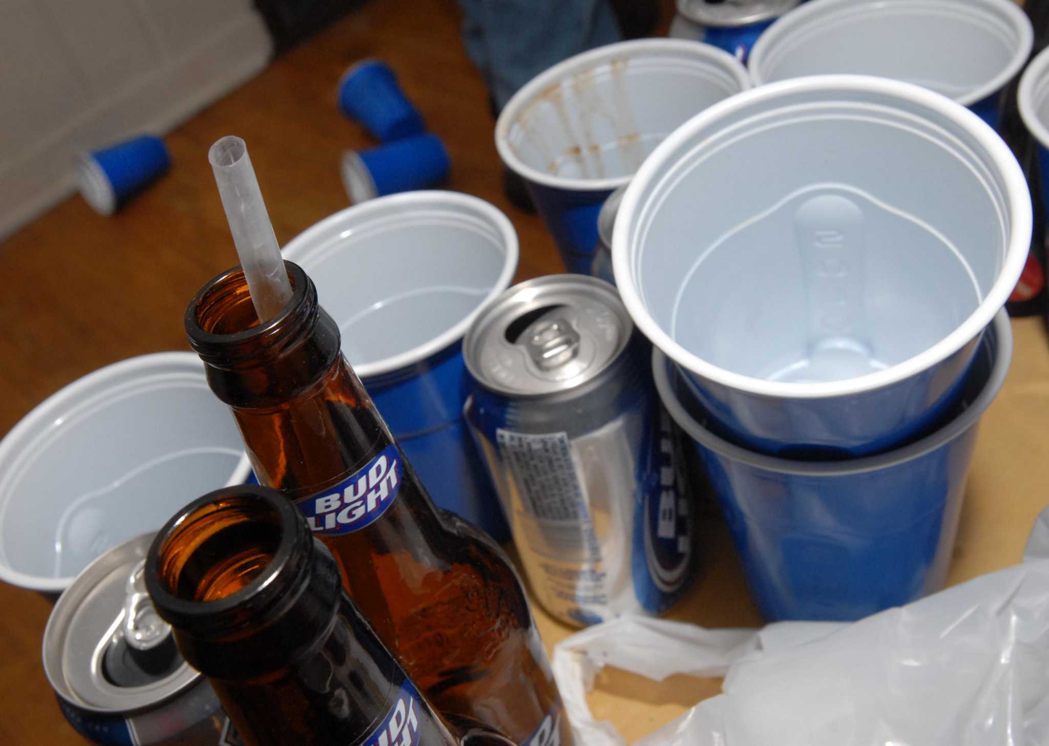 Editorial: CT takes a pass on banning open containers of alcohol in ...