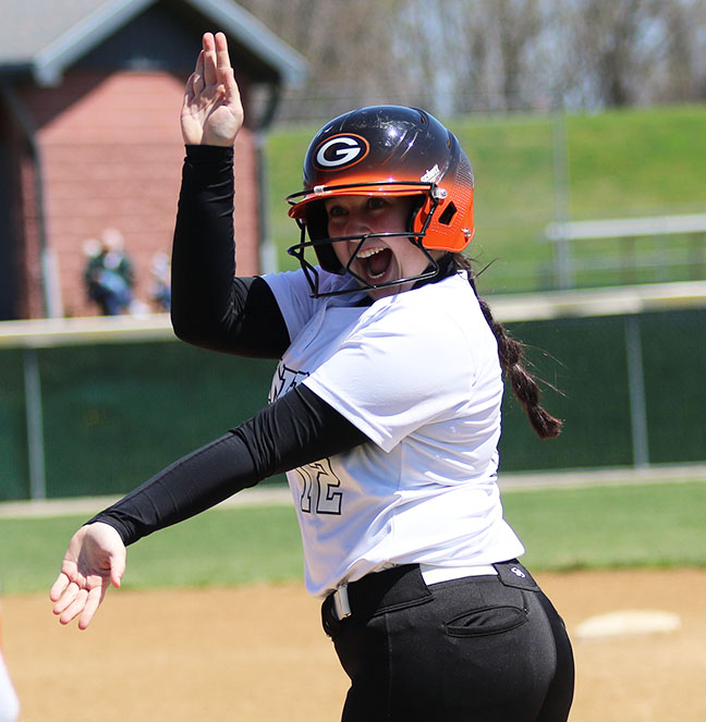 MONDAY SOFTBALL ROUNDUP: SCC race heats up with wins by Dogs, Cavies