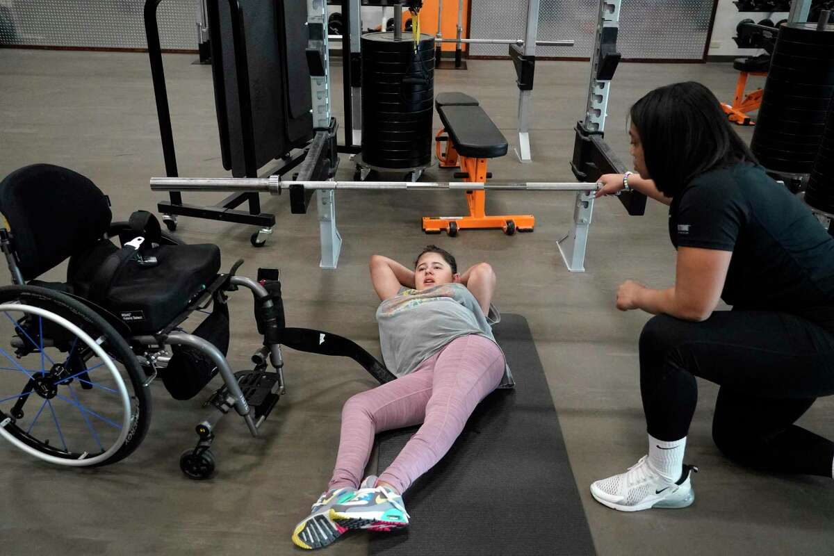 Workouts give Houston mom and paralyzed daughter physical and emotional ...