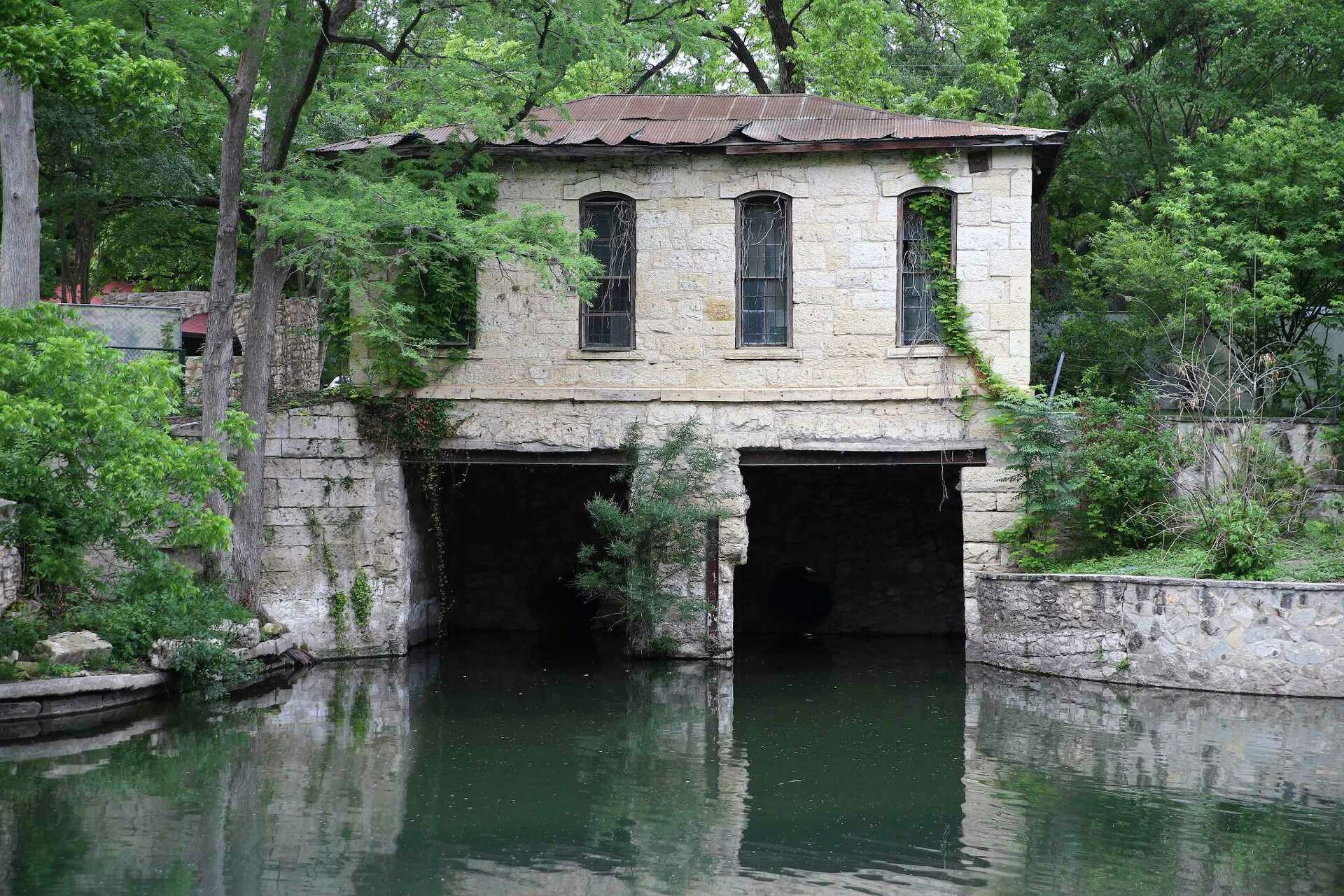 New $1 million Brackenridge hiking trail to explore park's 12,000 year ...