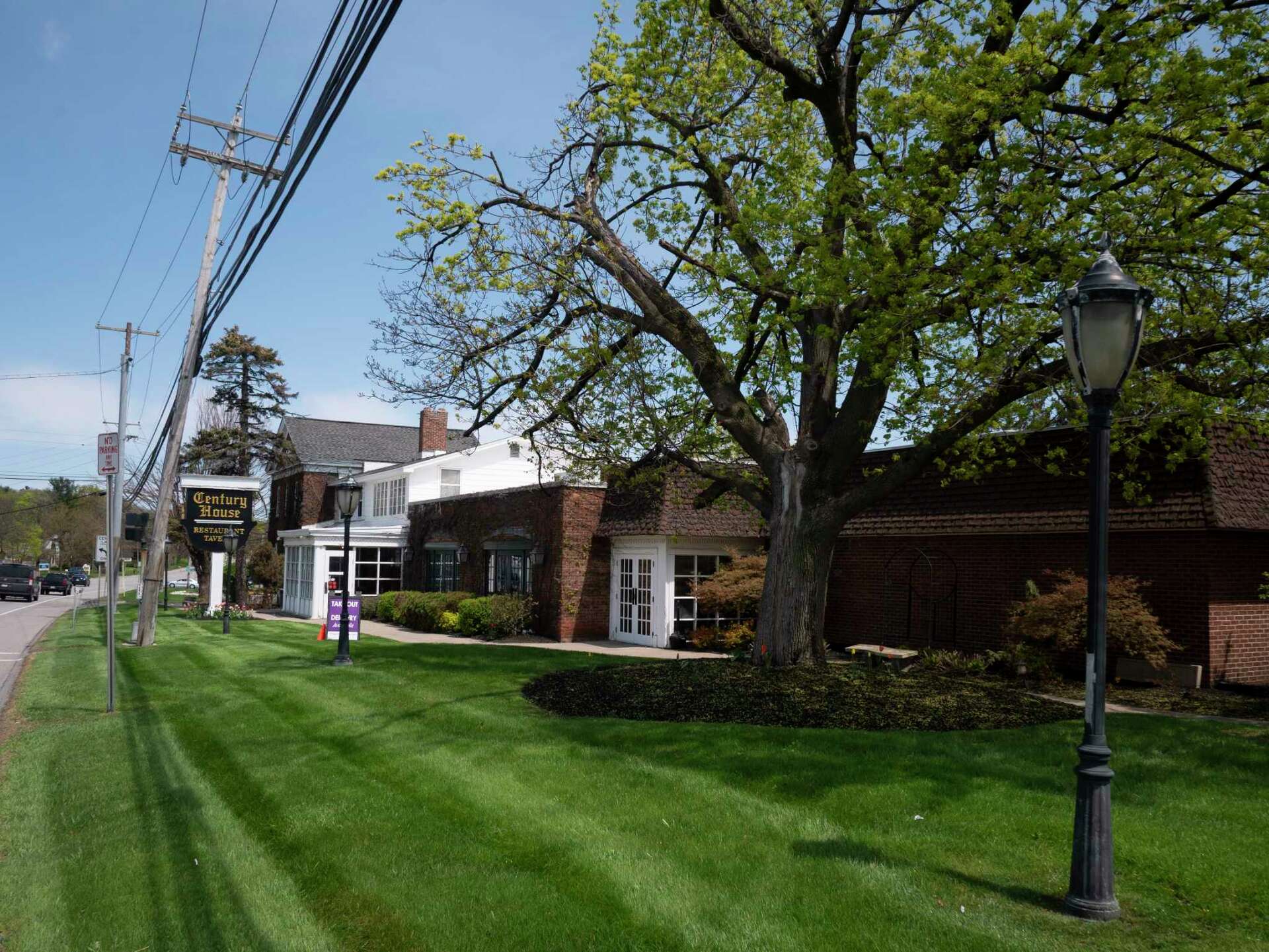 Colonie advances delayed plan for Century House apartment complex