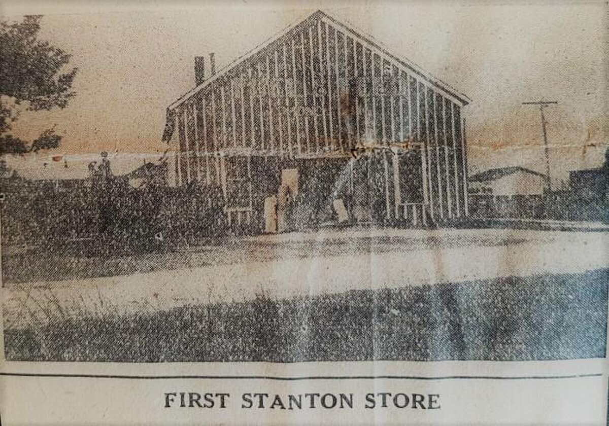 Old photos show what 100-year-old Alvin general store used to look like
