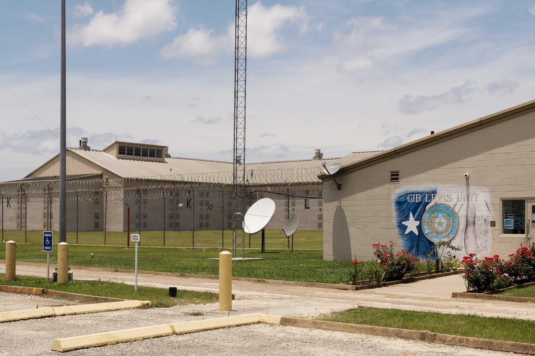Texas prison inmates die in fires despite warnings of broken alarms