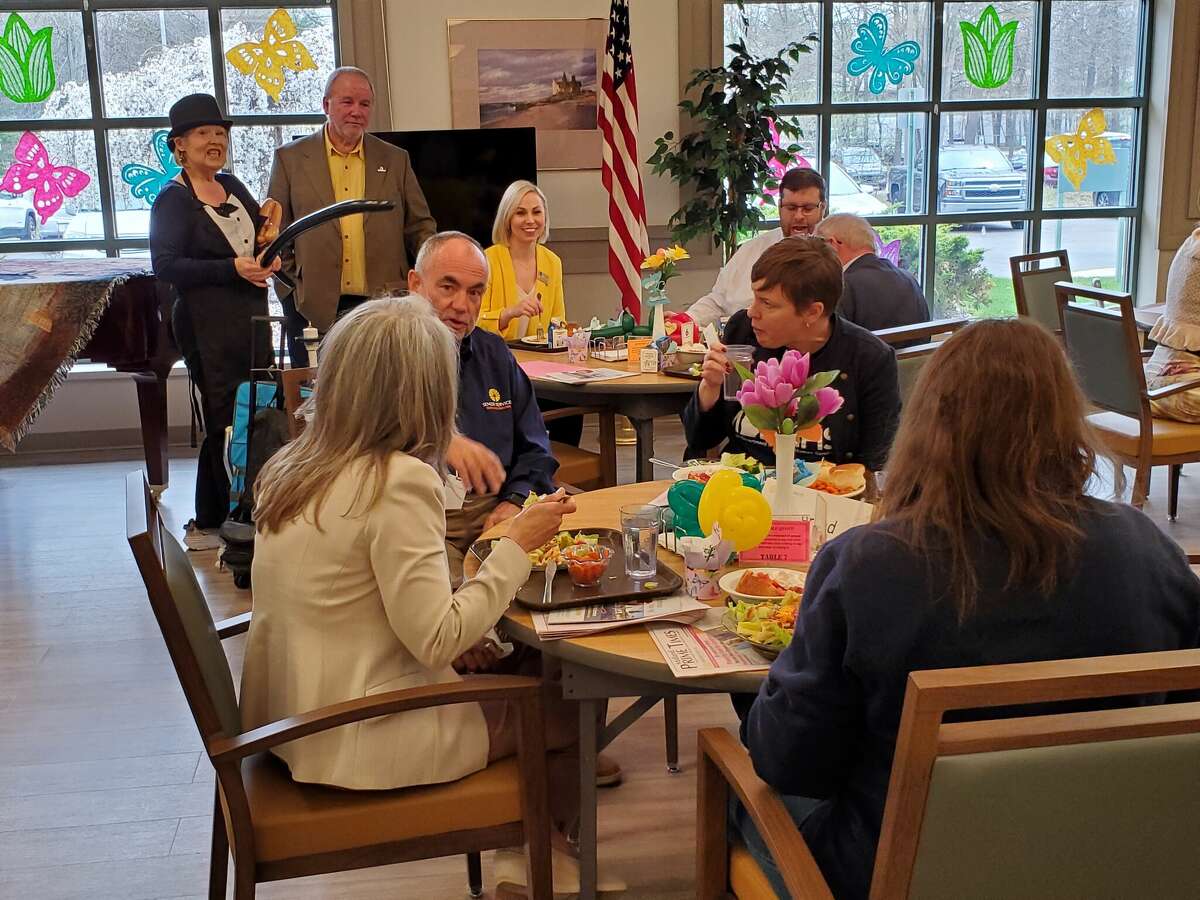 MDHHS director stops by Senior Services in Midland - MDHHS Director ...