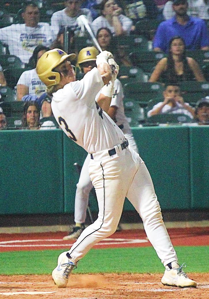 Baseball Roundup: Alexander wins; errors hinder Martin in playoff opener