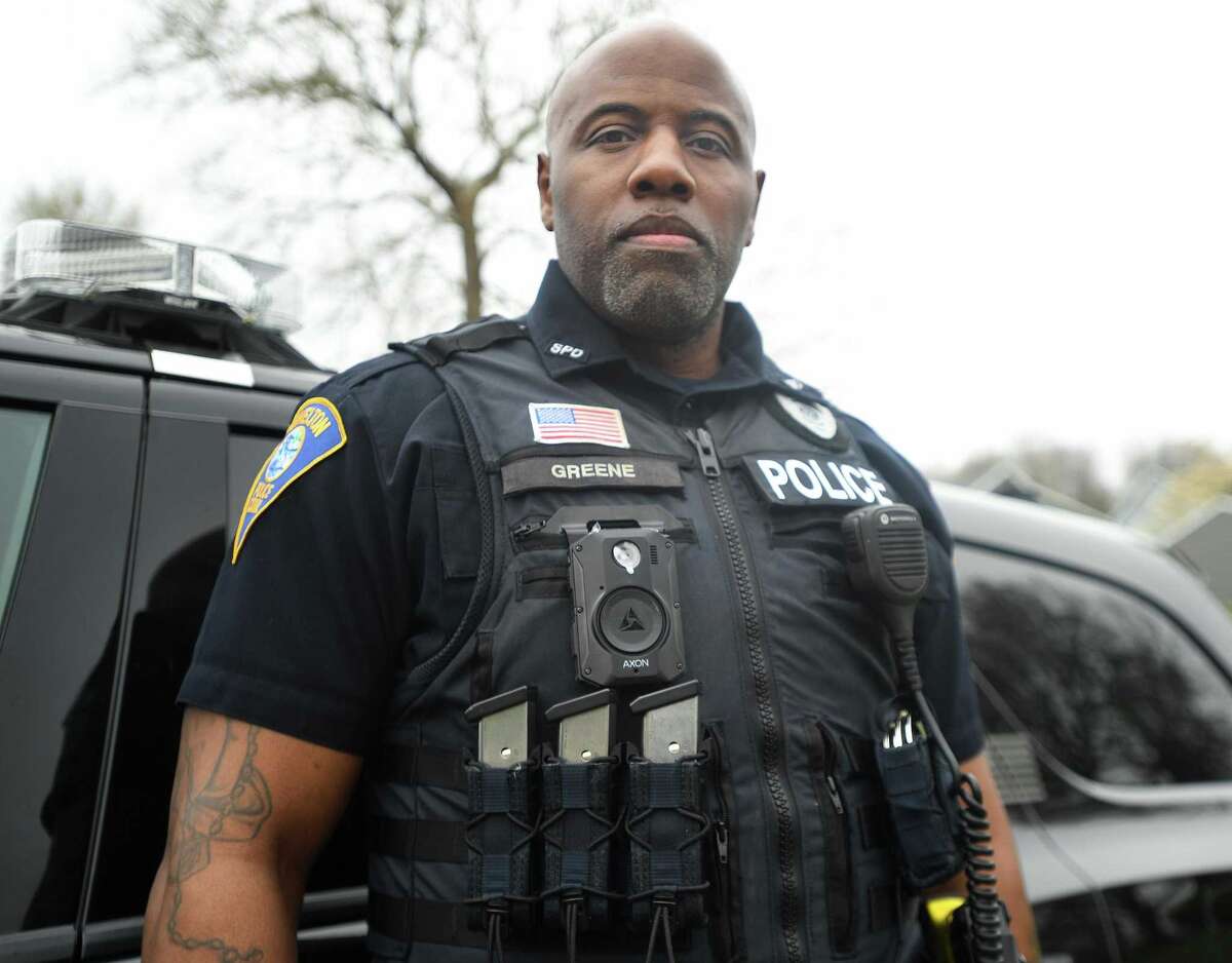 Shelton police get body cameras, dash cams ahead of deadline