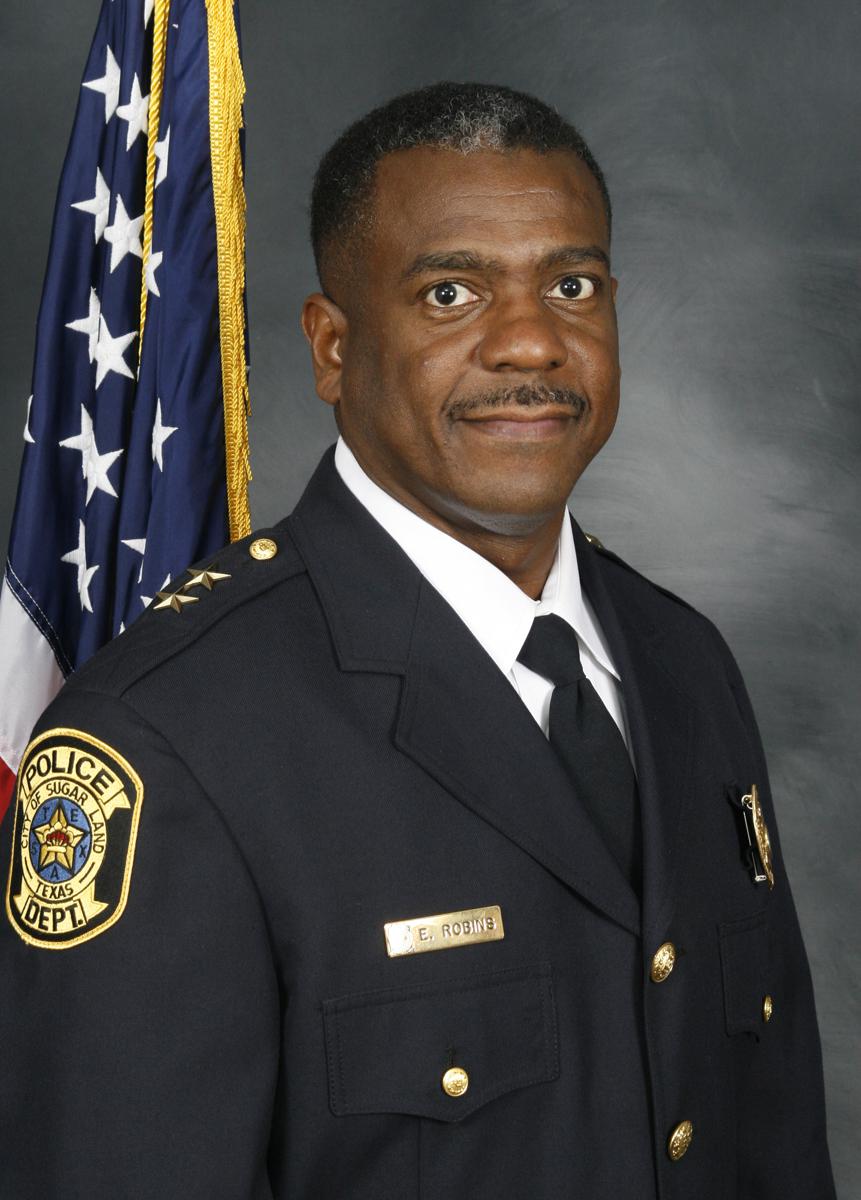 Sugar Land police chief announces retirement