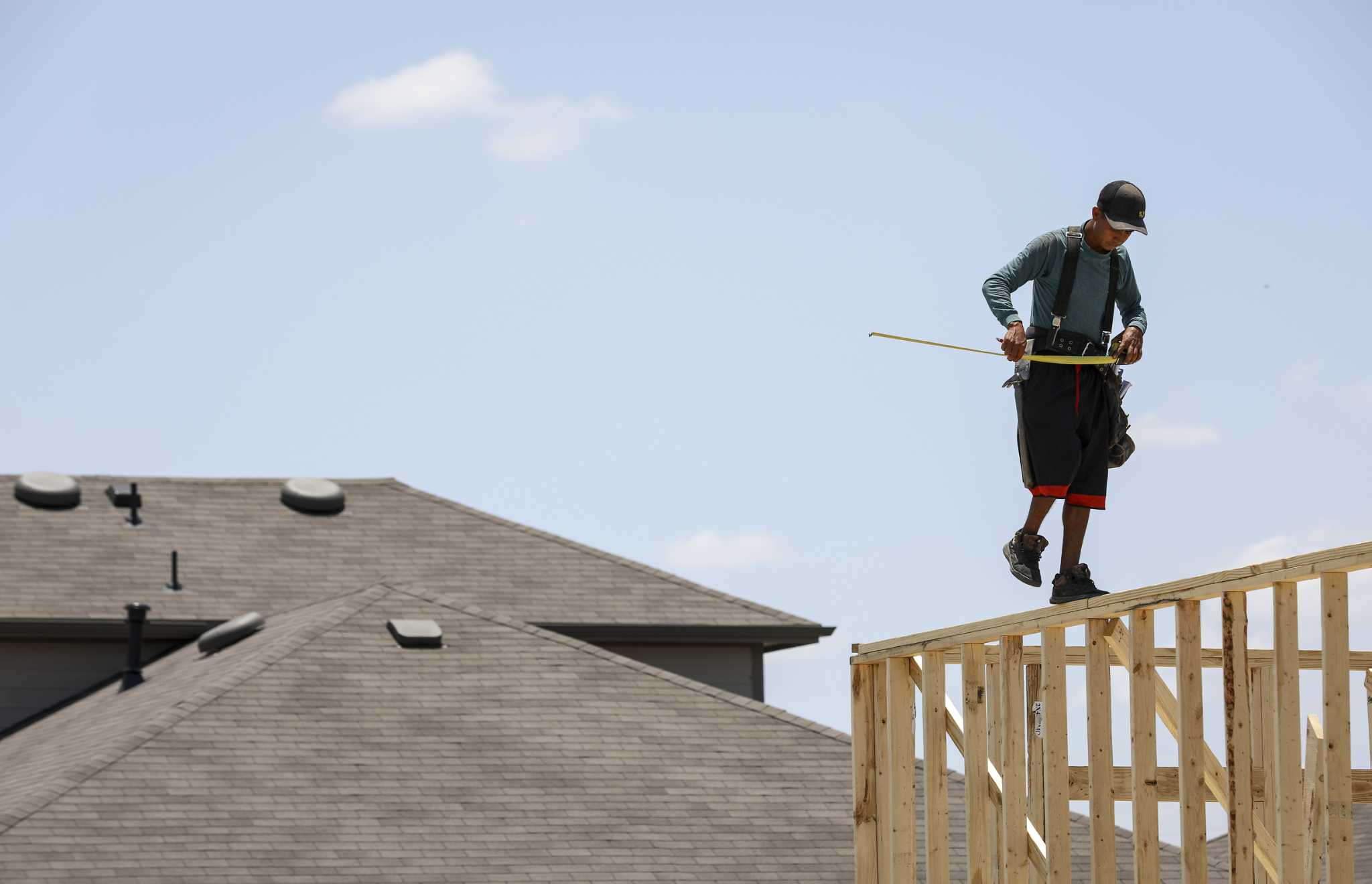 Dallas rapper FBG Murda shot during fight at Irving car shop, cops say