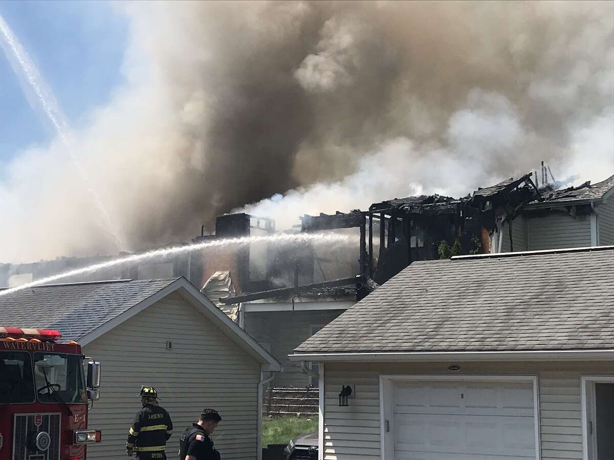 Massive fire consumes Center Island apartment building in Green Island