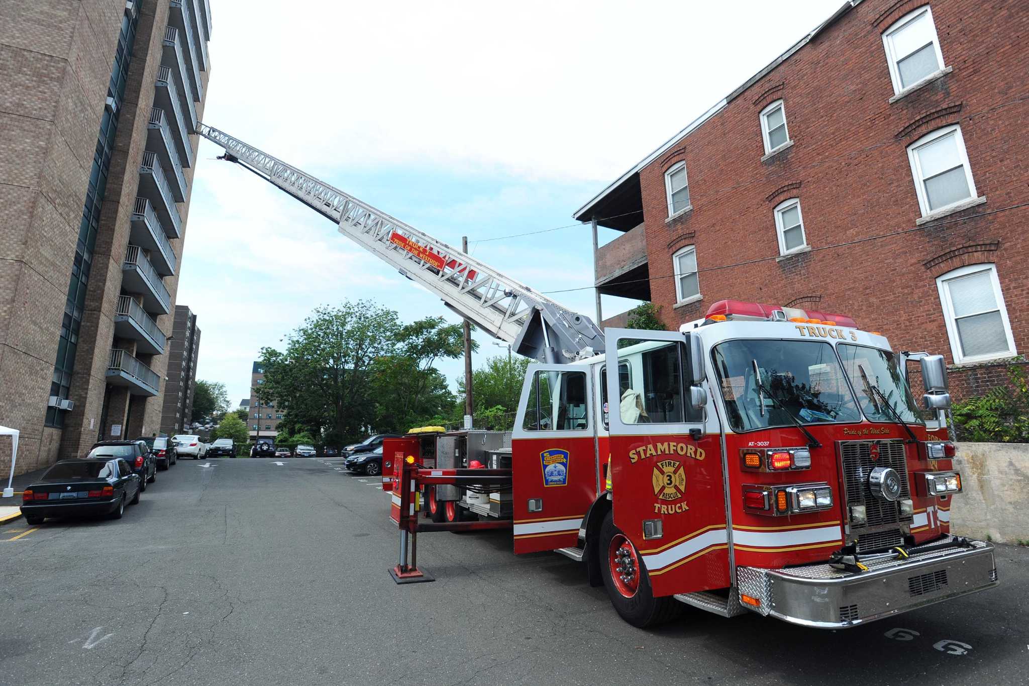 Dog dead after Stamford apartment fire on Holcomb Avenue: Officials