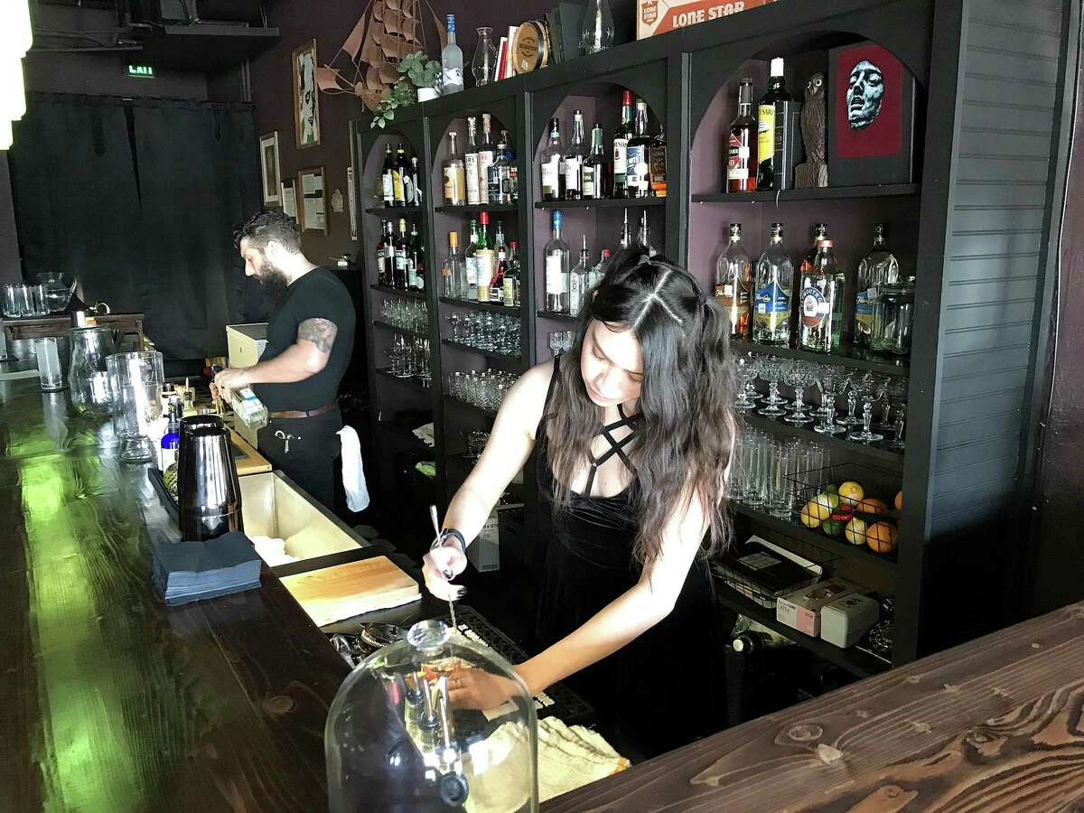 New cocktail bar ready to protect goths from vampires