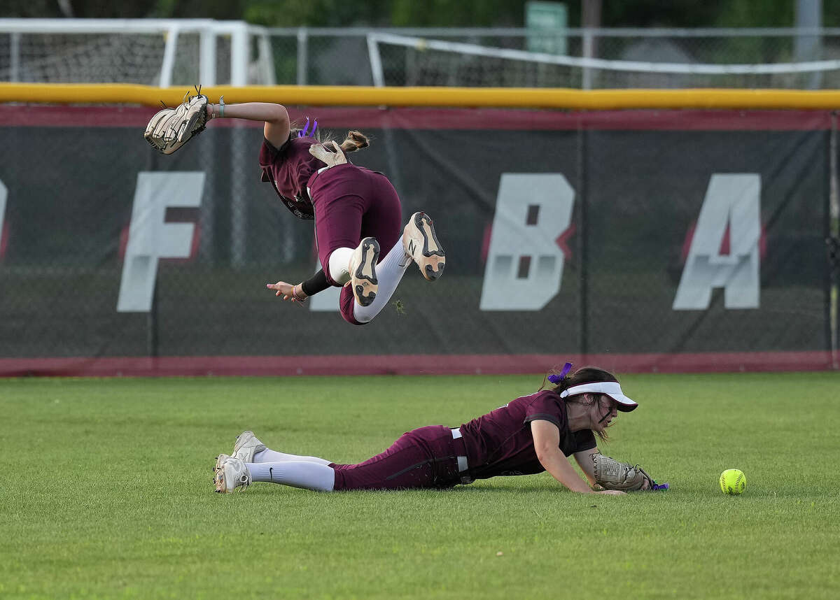 Katy defeats Cinco Ranch, advances in softball playoffs