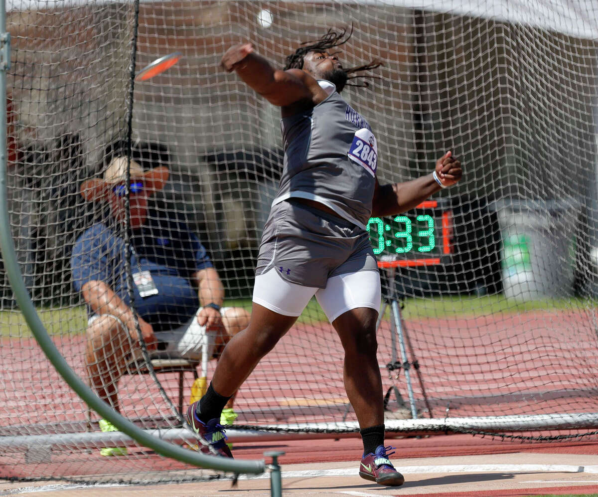 Summer Creek boys win second straight state track title