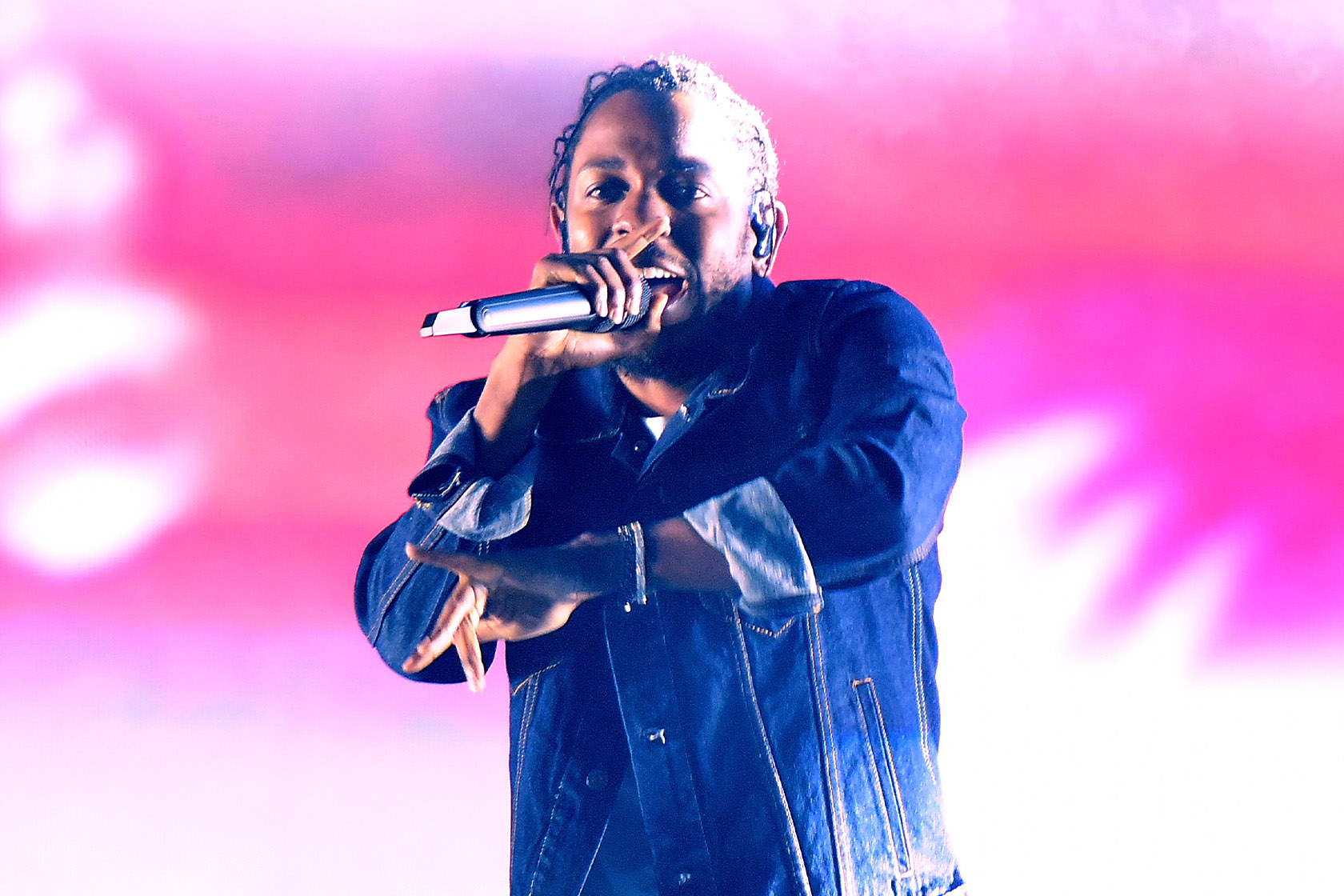 Kendrick Lamar breaks Apple Music first-day streaming record right on