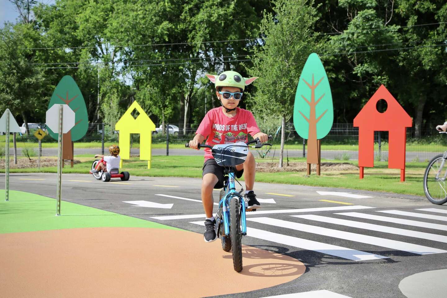 Discover Pearsall Park: A former landfill turned epic park