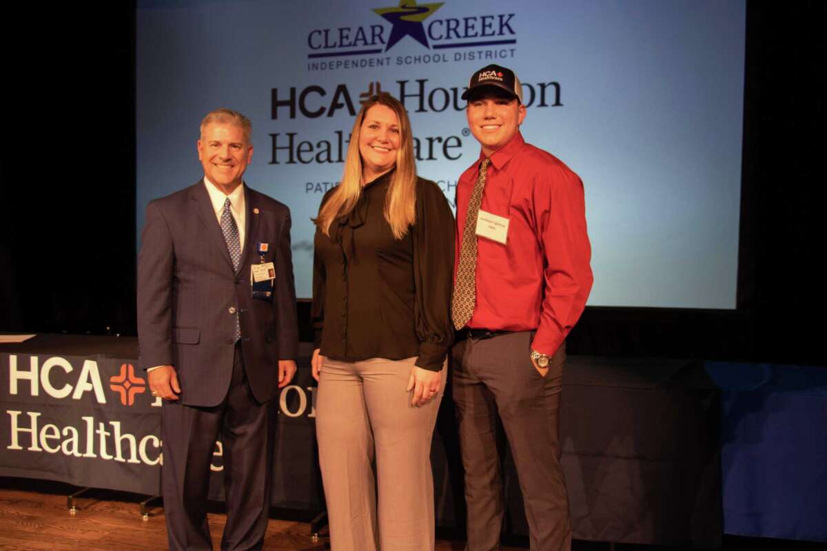 Bay briefs: 28 Clear Creek ISD graduating seniors join HCA Houston ...