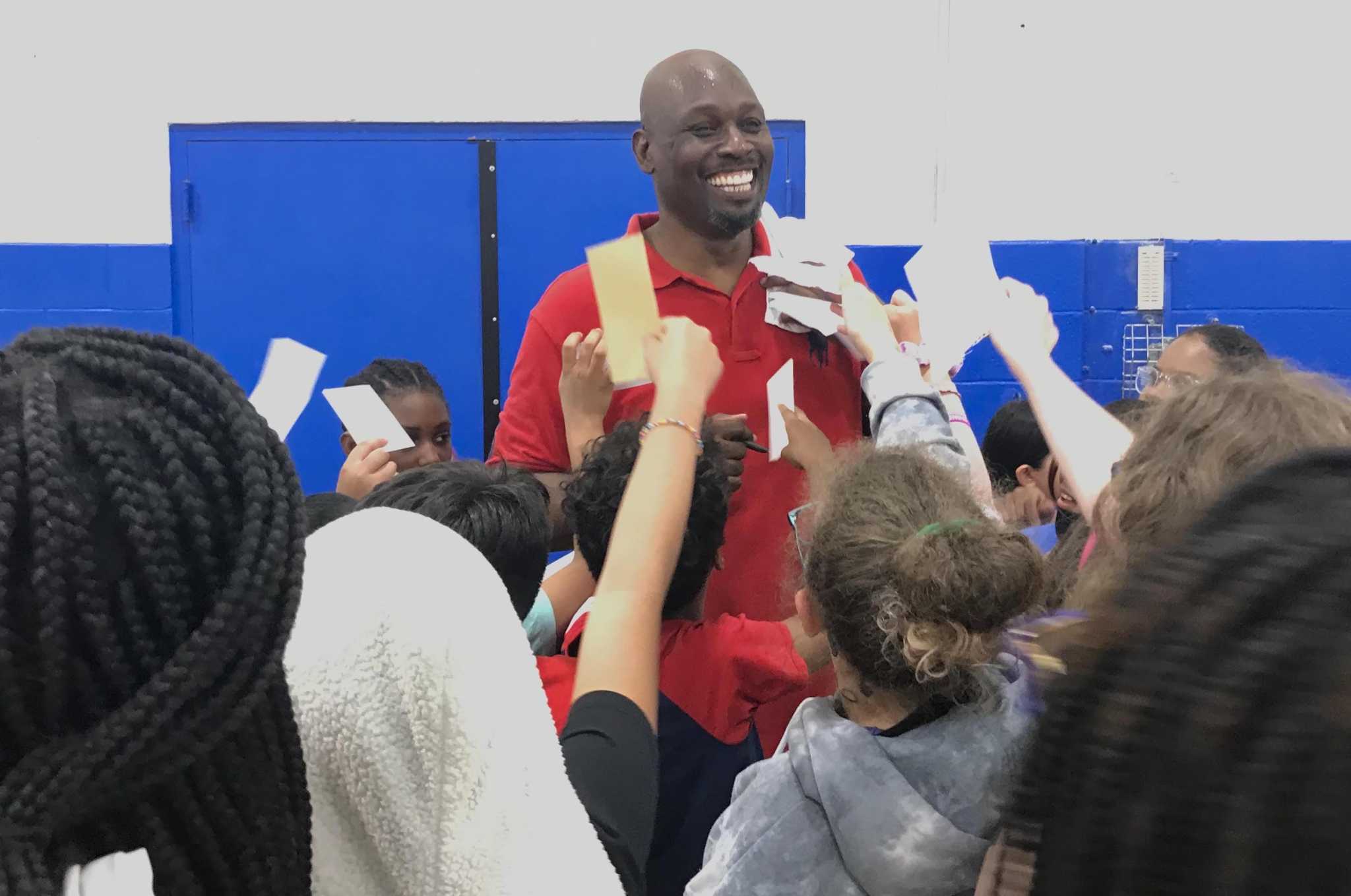 Dan Haar: A basketball star’s lessons on failure and redemption