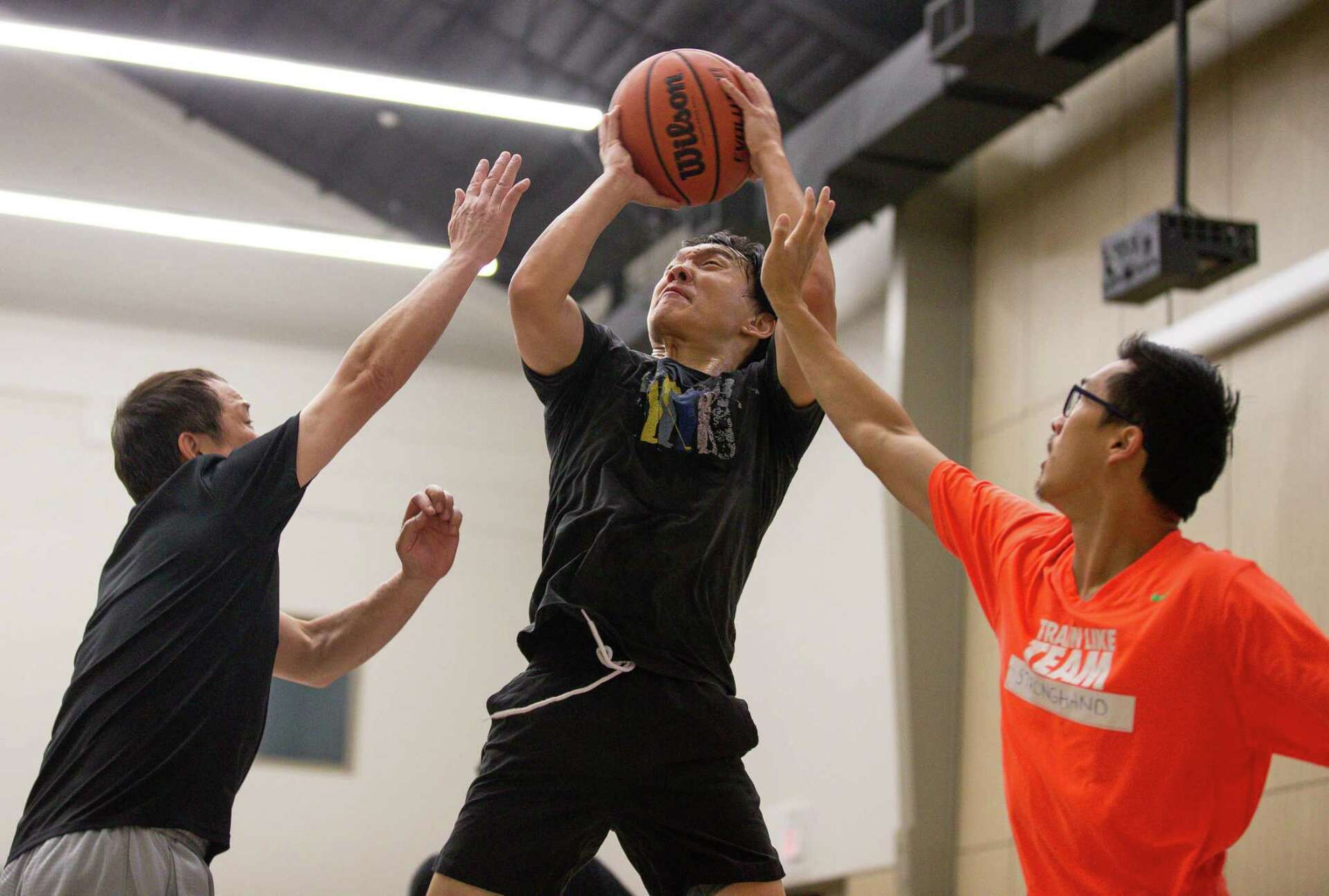 How Yao Ming made an impact on Asian American Houstonians