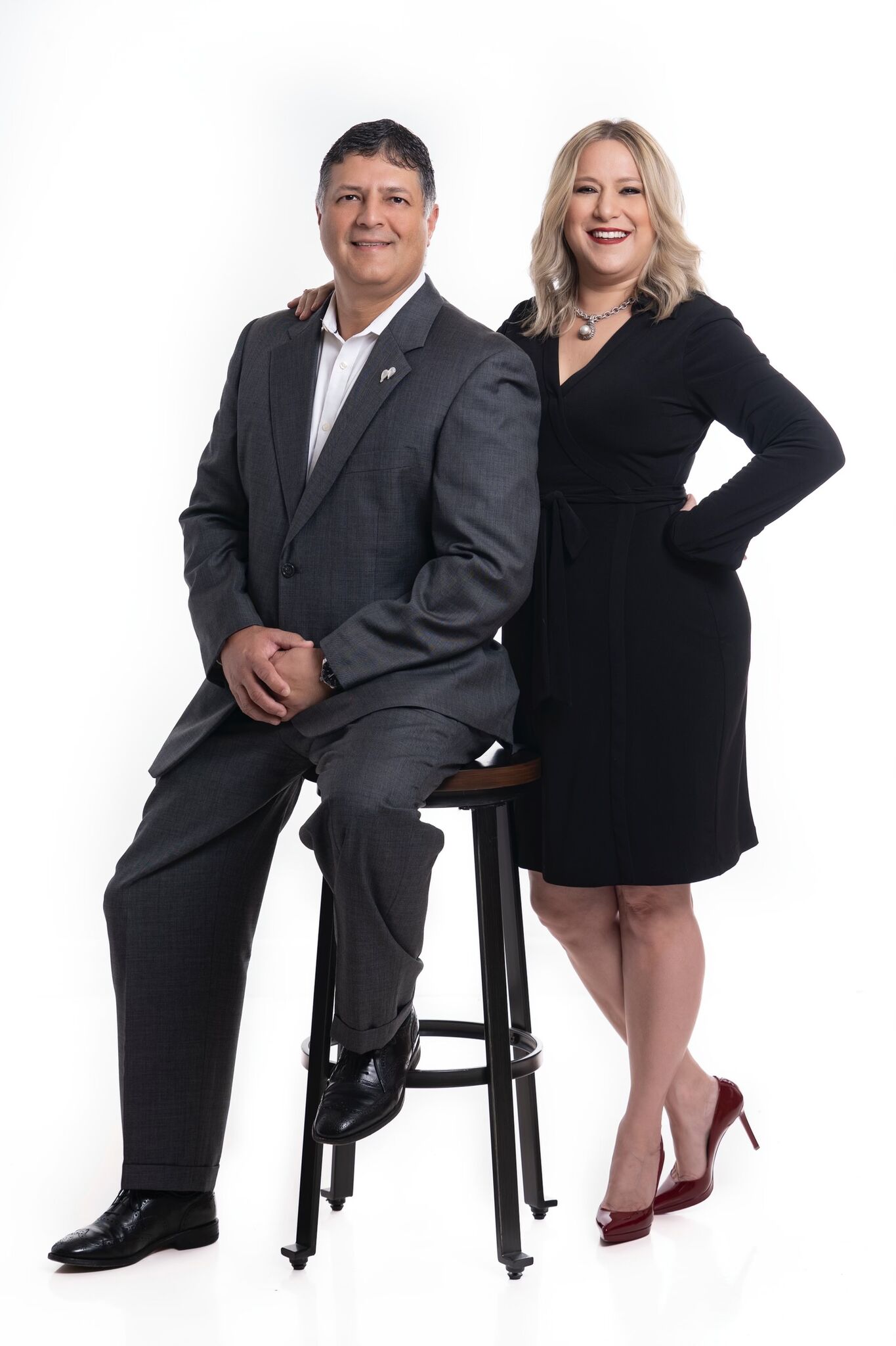 Laredo RE/MAX owners receive company's best broker award