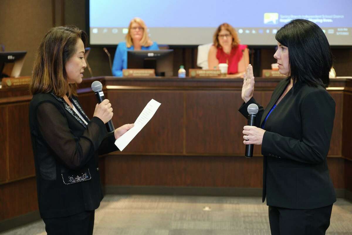 Spring Branch ISD’s three newly-elected trustees sworn in