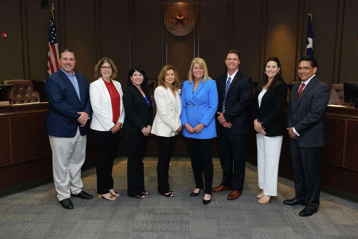 Spring Branch ISD’s three newly-elected trustees sworn in