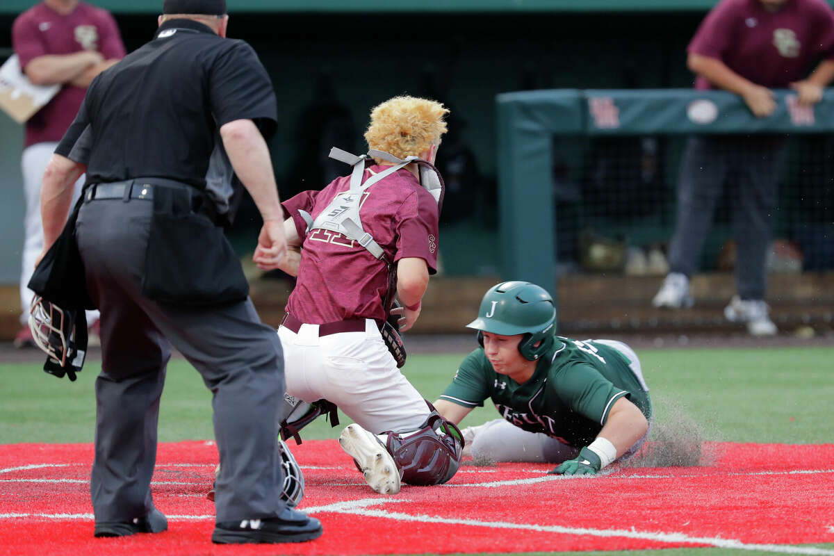 Strake Jesuit advances in high school baseball playoffs