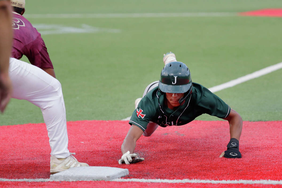 Strake Jesuit advances in high school baseball playoffs