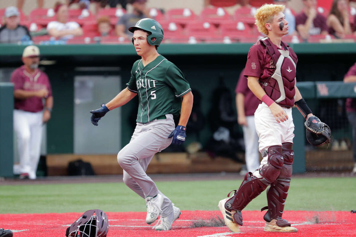 Strake Jesuit advances in high school baseball playoffs