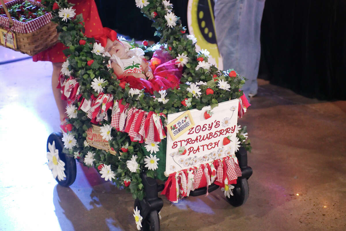 Pasadena Strawberry Festival is this weekend. See photos