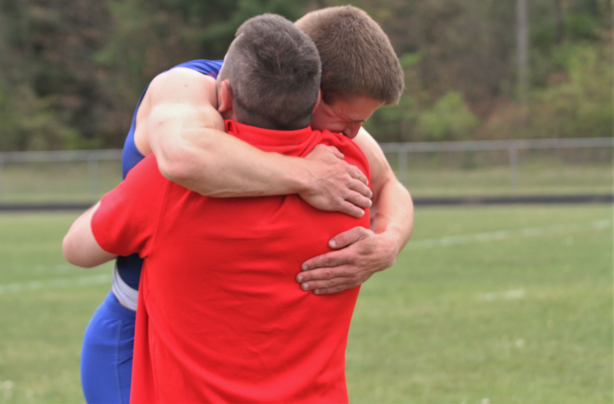 Capling, Niedzielski earn state finals berths for MCC track