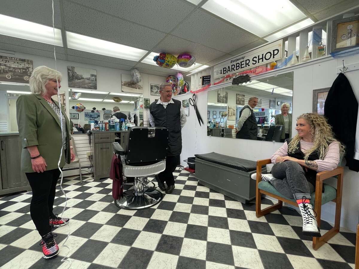 Self-proclaimed New York's oldest barbershop, Schenectady's Wedgeway ...