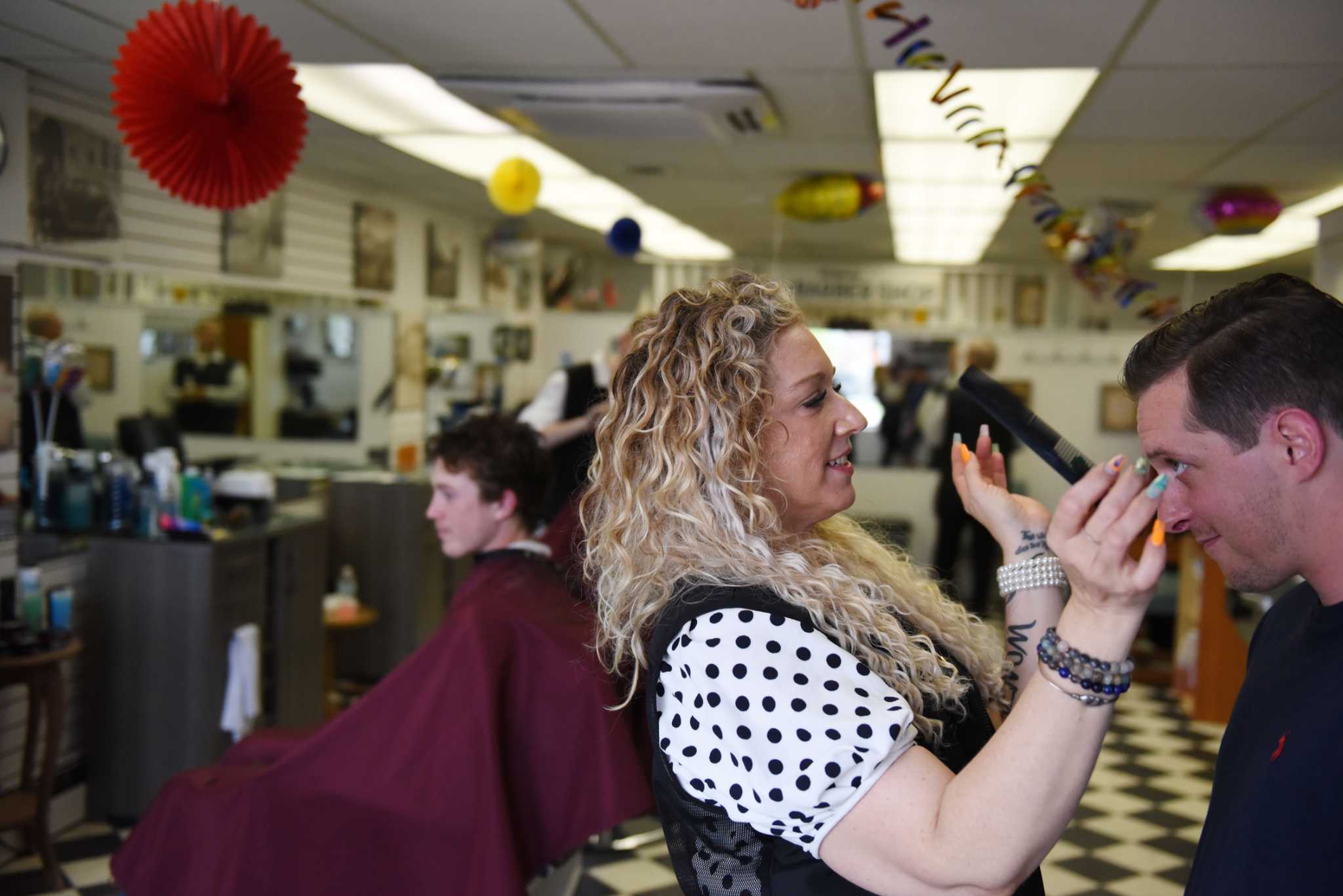 Self-proclaimed New York's oldest barbershop, Schenectady's Wedgeway ...