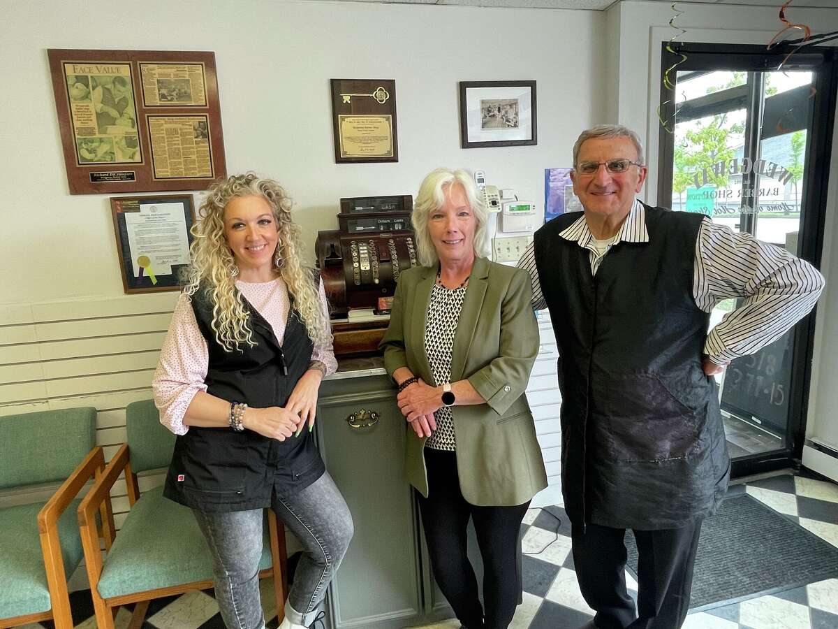 Self-proclaimed New York's oldest barbershop, Schenectady's Wedgeway ...