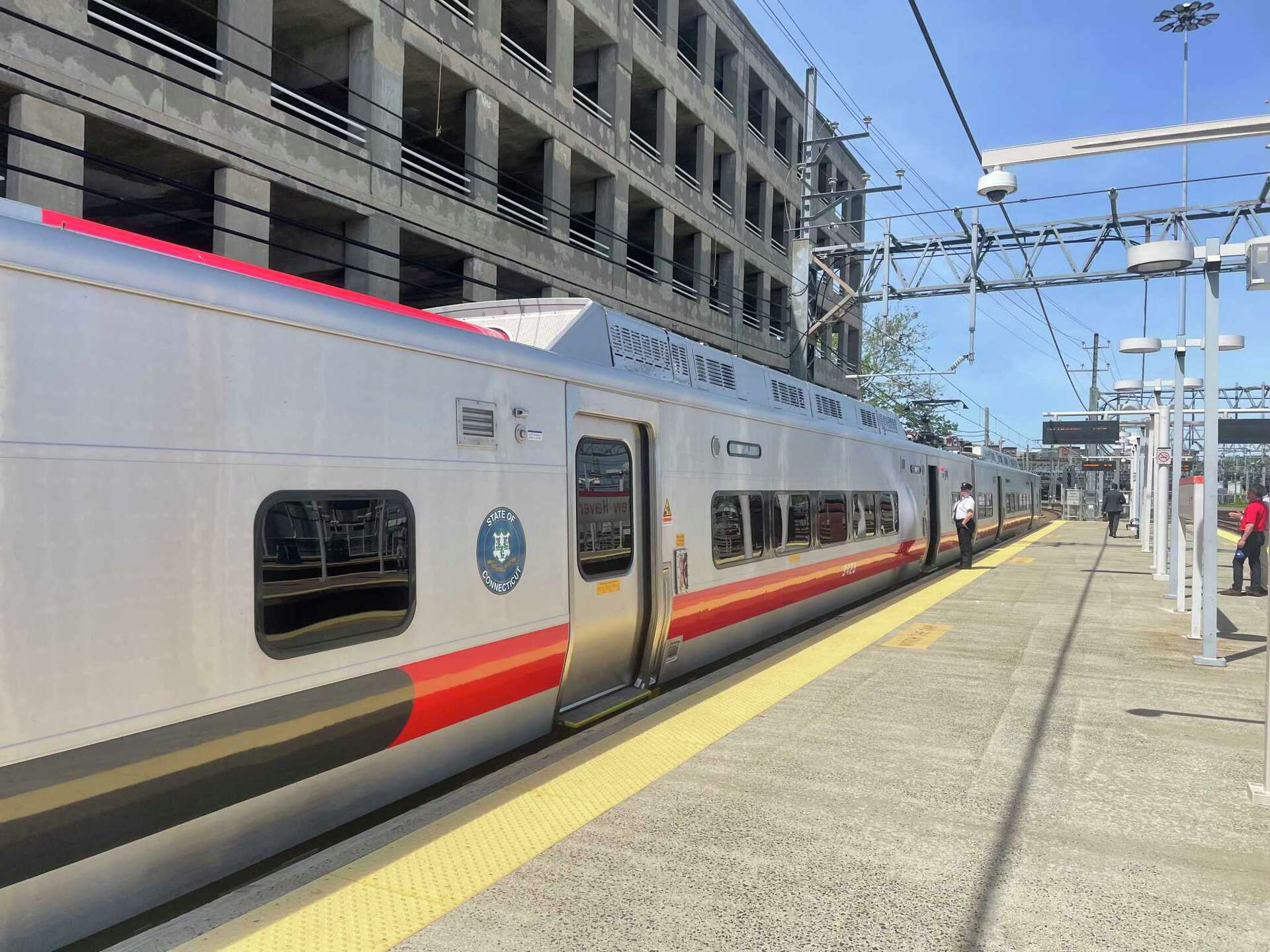 CT’s Shore Line East shifts to all-electric trains; ‘It’s faster, it’s ...