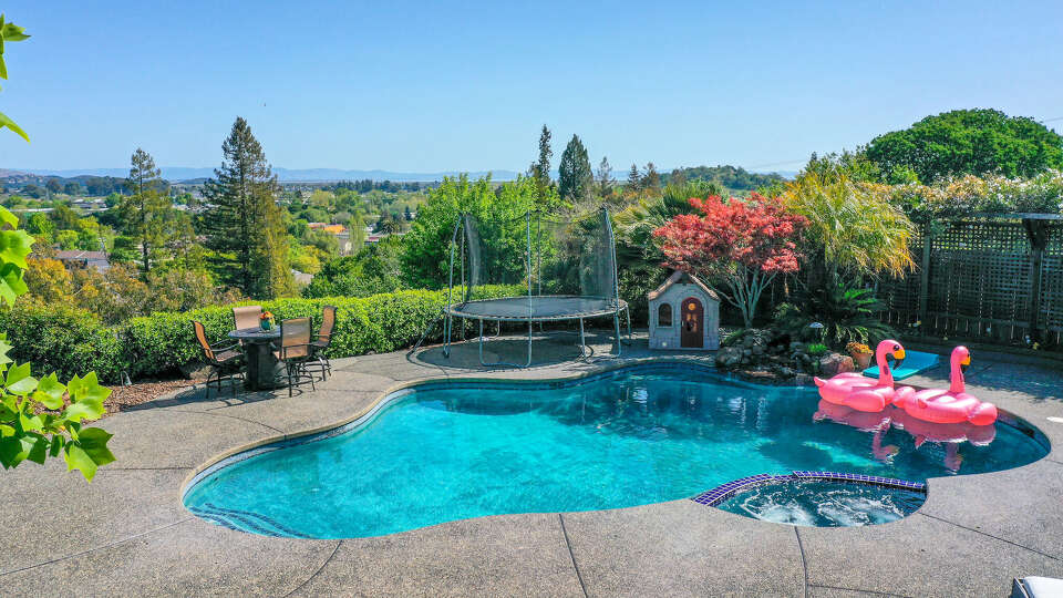 You can swim in these strangers’ Bay Area pools this weekend