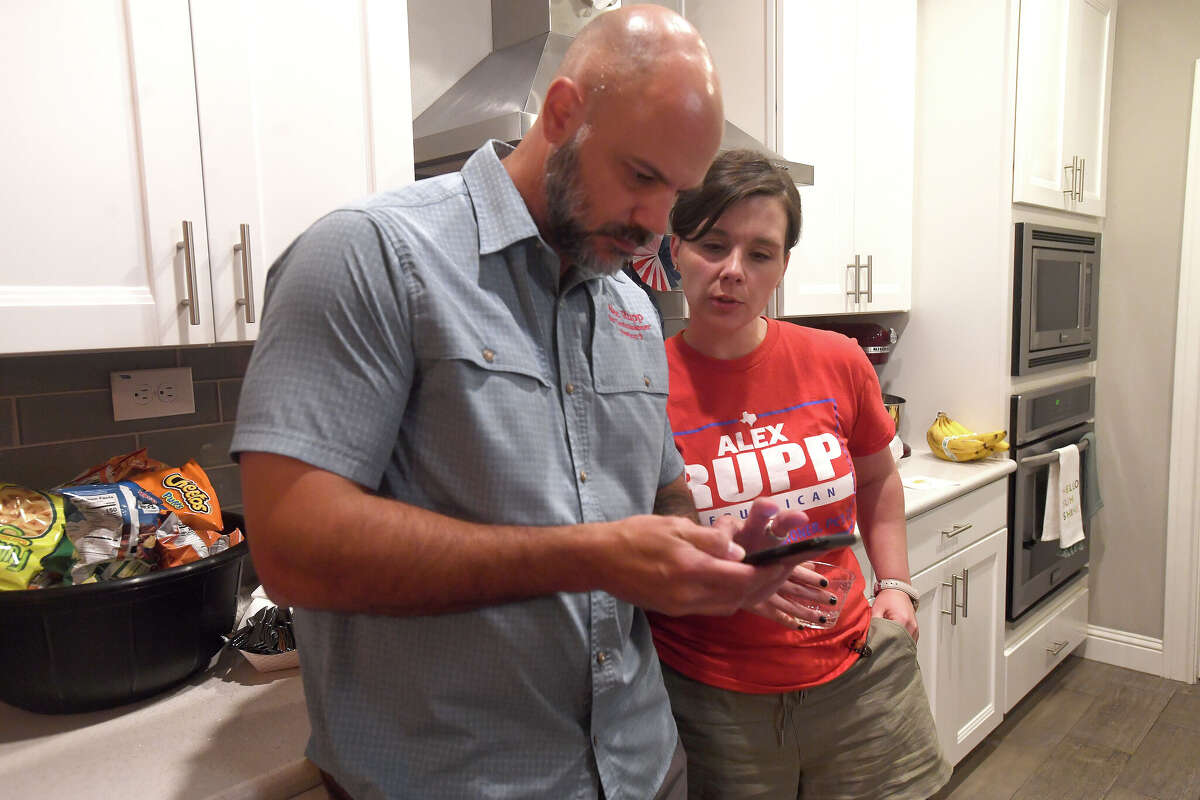 Erickson wins Jefferson Co. commissioners runoff in close race