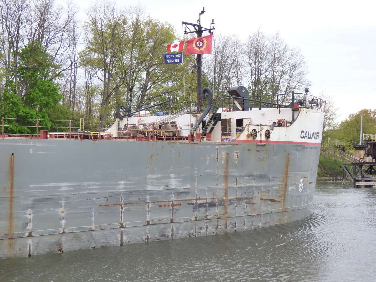 Calumet arrives at Manistee harbor