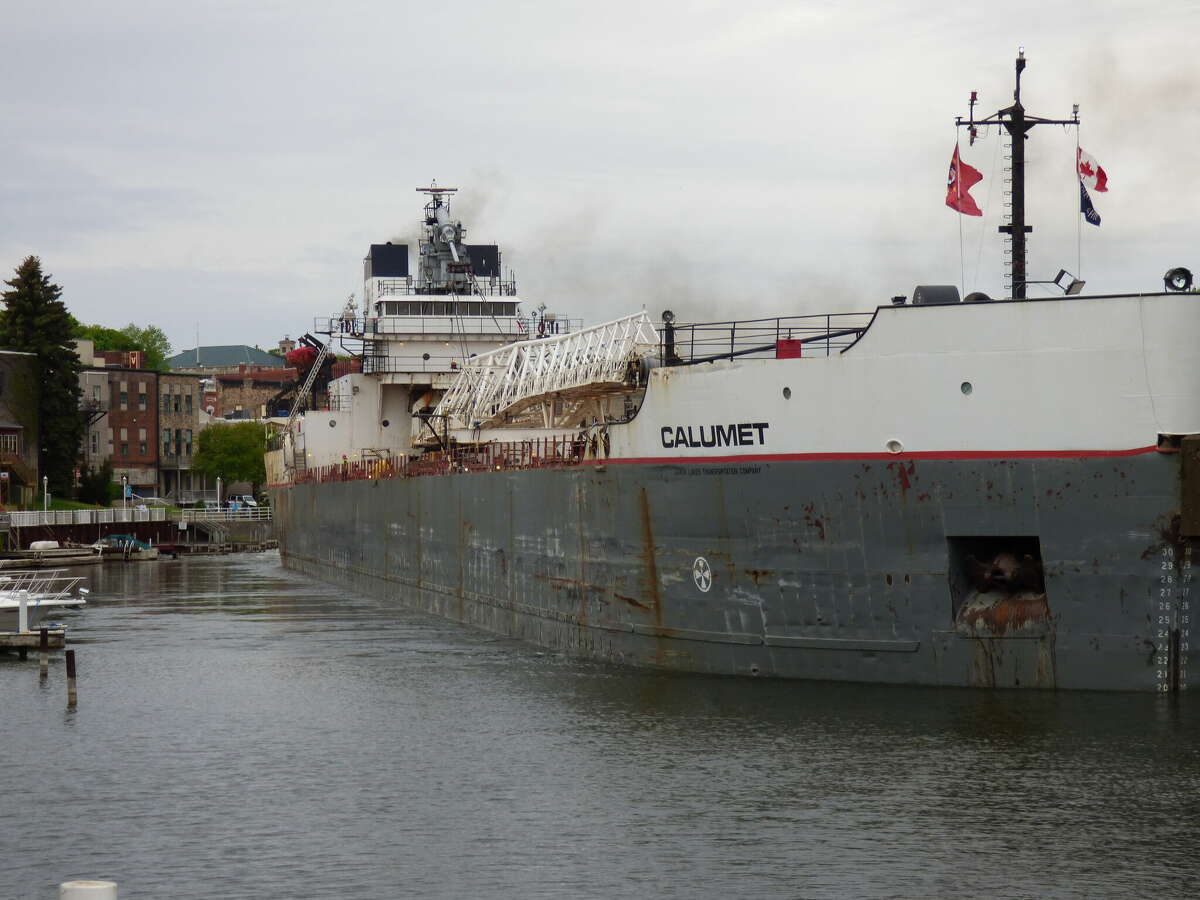Calumet arrives at Manistee harbor