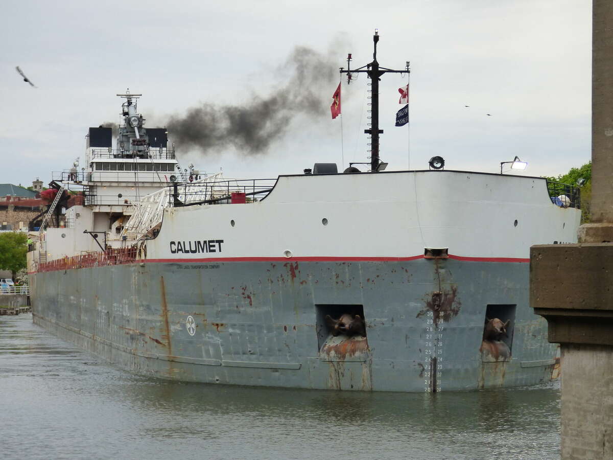 Calumet arrives at Manistee harbor