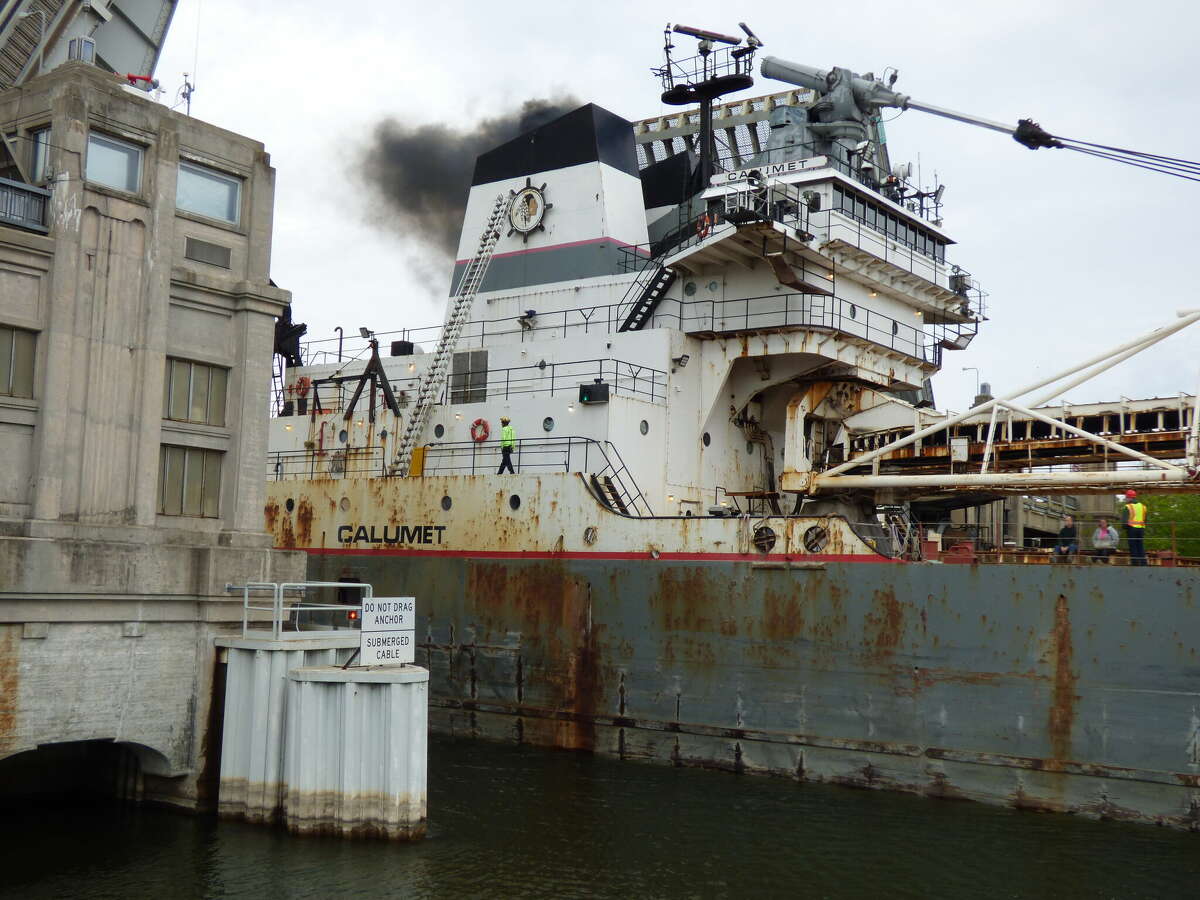 Calumet arrives at Manistee harbor