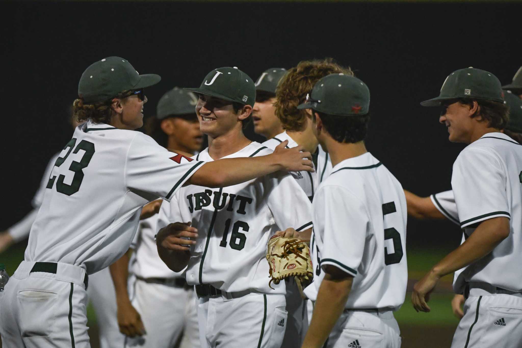 Strake Jesuit wins Game 1 of Region III-6A semifinal series vs. Katy