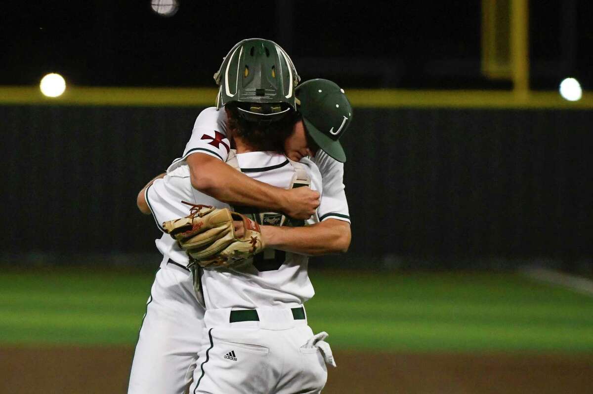 Strake Jesuit wins Game 1 of Region III-6A semifinal series vs. Katy
